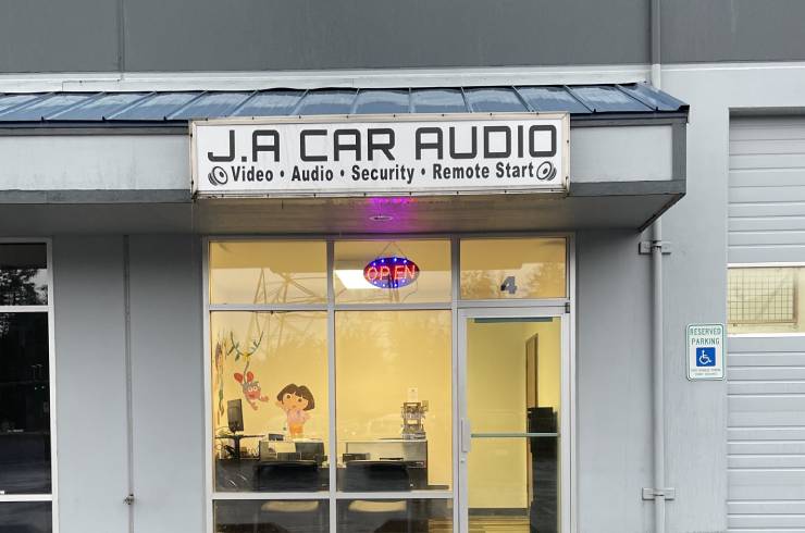 J.A Car Audio Offers Car Stereo Installations in Covington, WA 98042